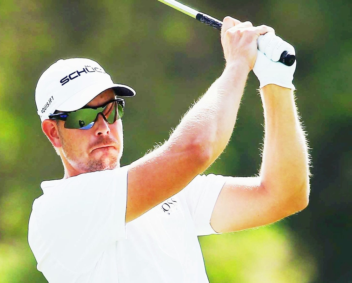 Henrik Stenson Takes Out His Anger on his Golf Club (Again)