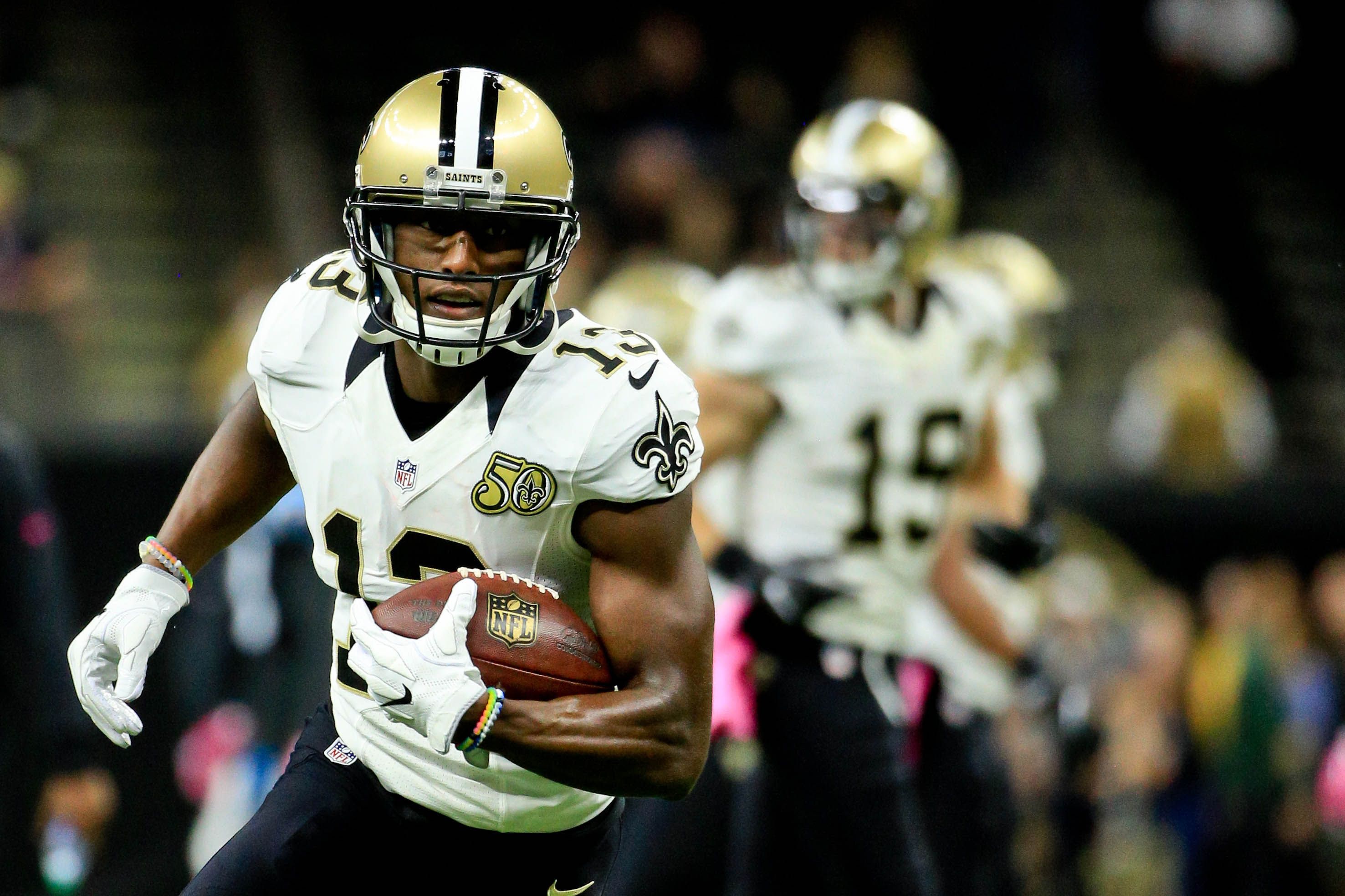 10 NFL Players We Can't Believe Are Still On Their Teams