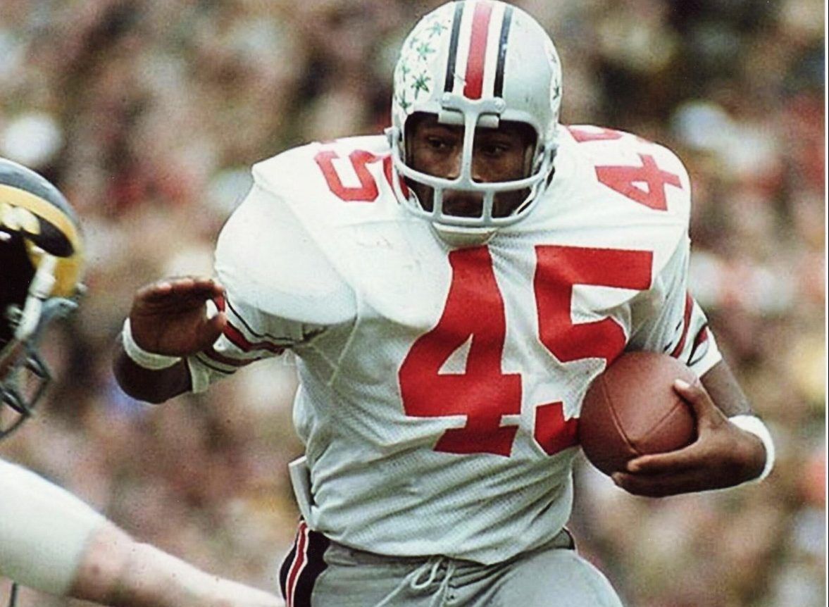 10 Heisman Trophy Winners Who Were Busts In The NFL