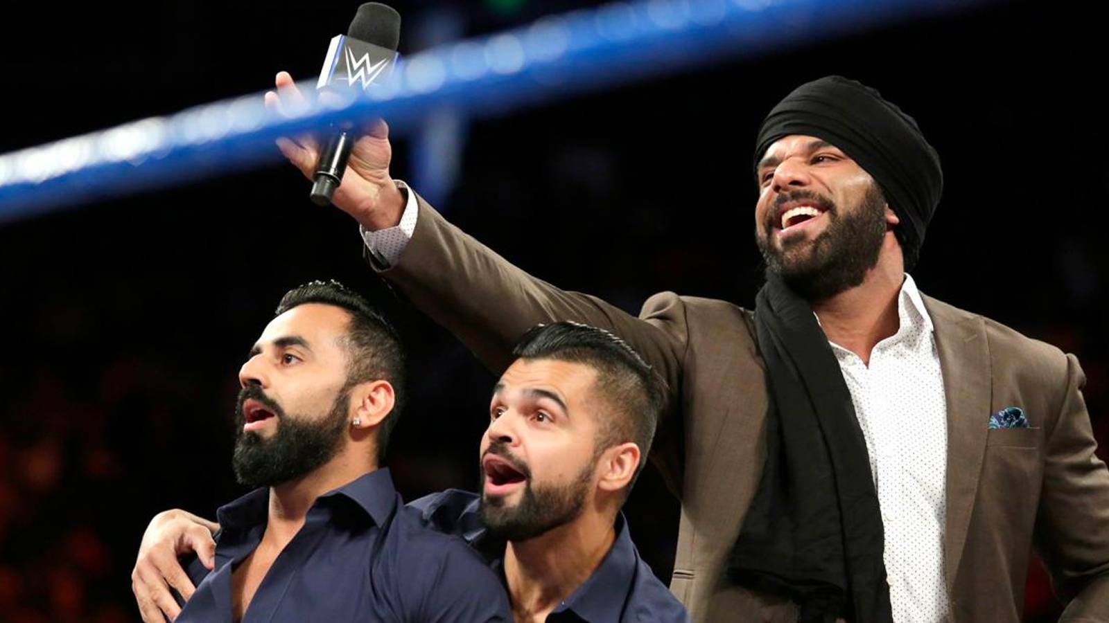 SmackDown Live: Crowd Photos Show Small Audience For Broadcast
