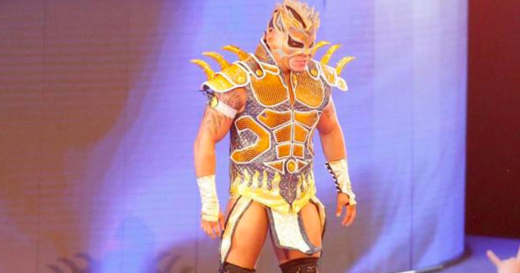 Kalisto Posts Nasty Battle Scar From Fan Water Bottle Incident [PHOTO]