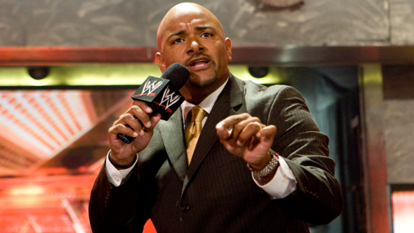Jonathan Coachman: WWE Stars Shouldn't Complain About Rousey
