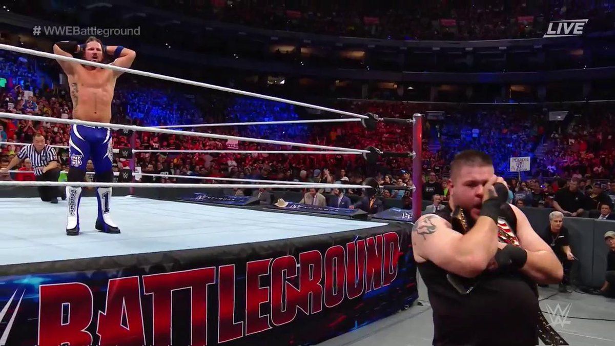 8 Best Friends In WWE (And 8 Frenemies)