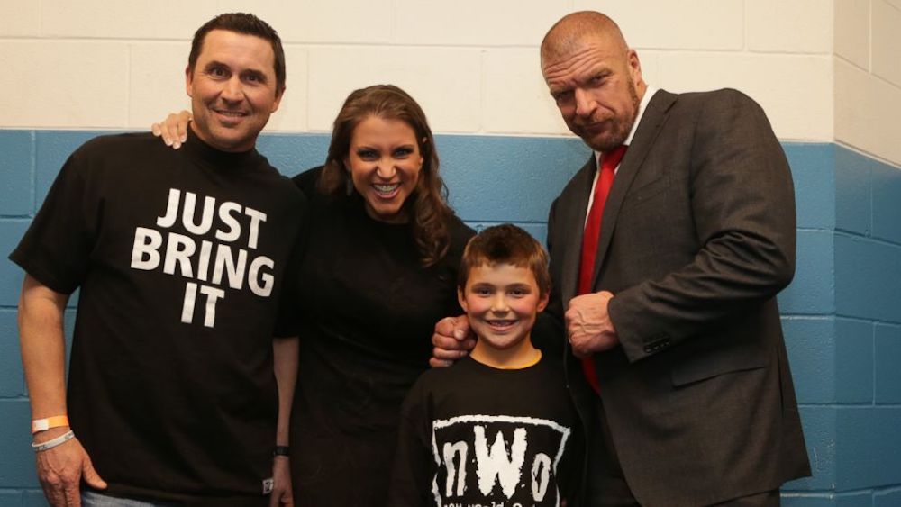 15 Wrestlers Everyone Thinks Are Rude (But Who Are Actually Sweethearts)