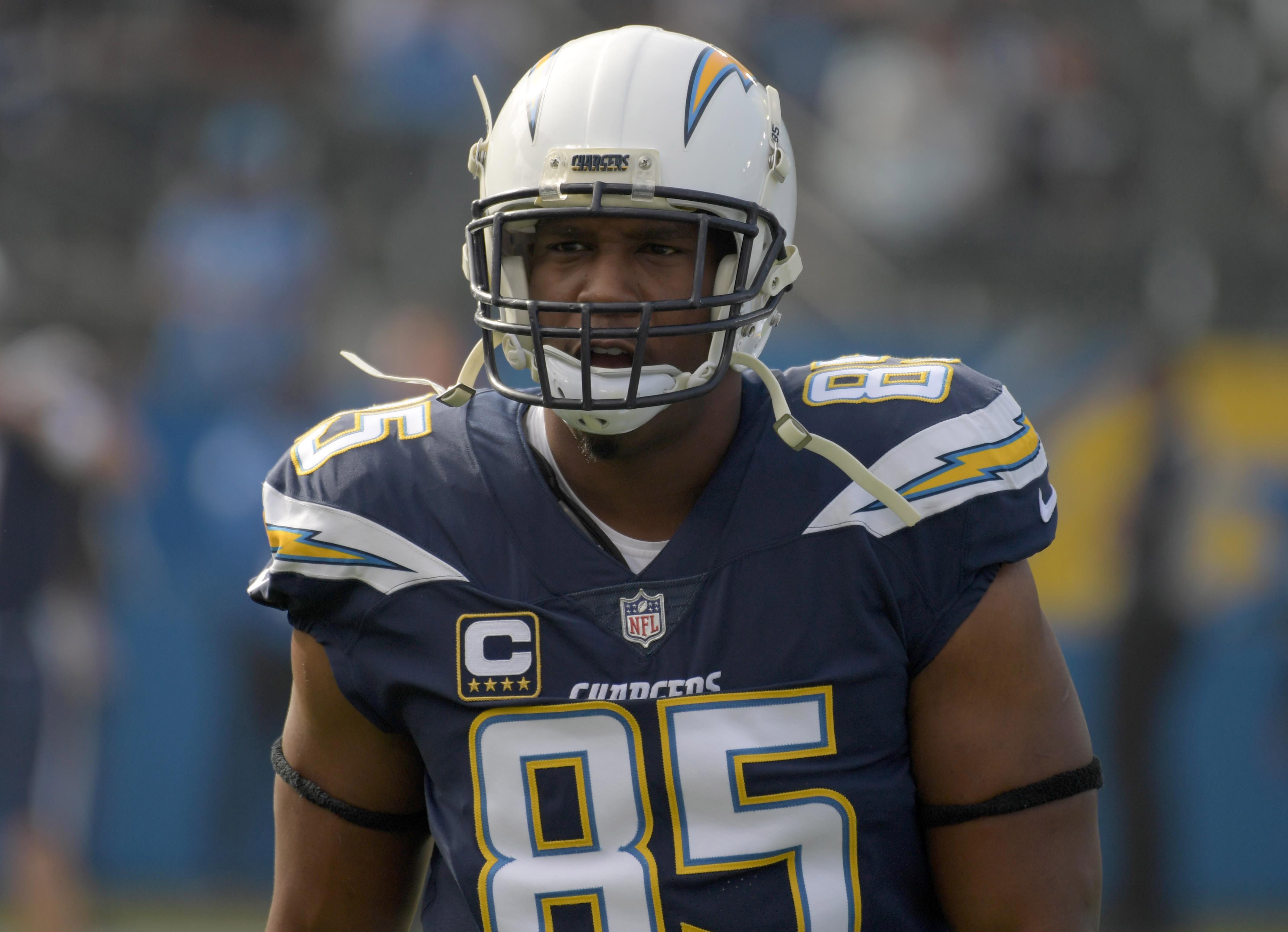 Chargers Bring Back Antonio Gates To Replace Injured Hunter Henry