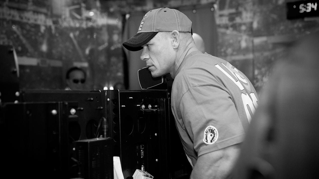 10 WWE Superstars Who Hide Away Backstage (And 10 Who Are Locker Room ...