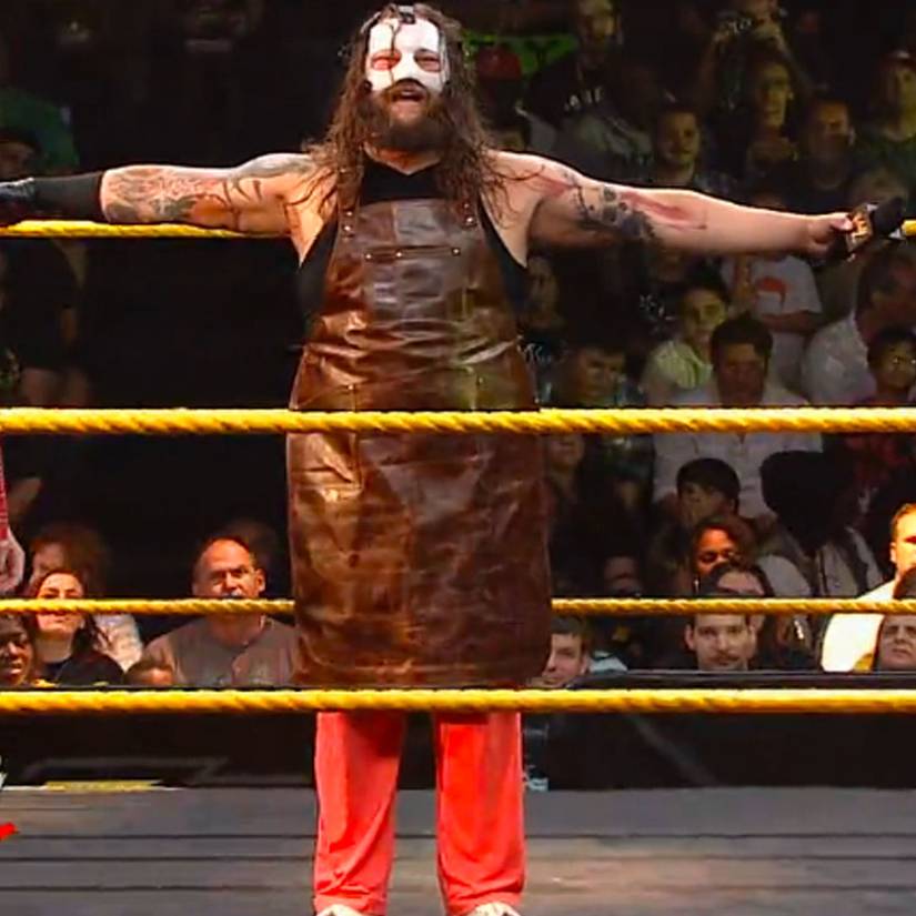 10 Wrestlers Who Once Wore A Mask (And 10 Who Wore Paint)