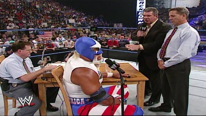 10 Wrestlers Who Once Wore A Mask (And 10 Who Wore Paint)