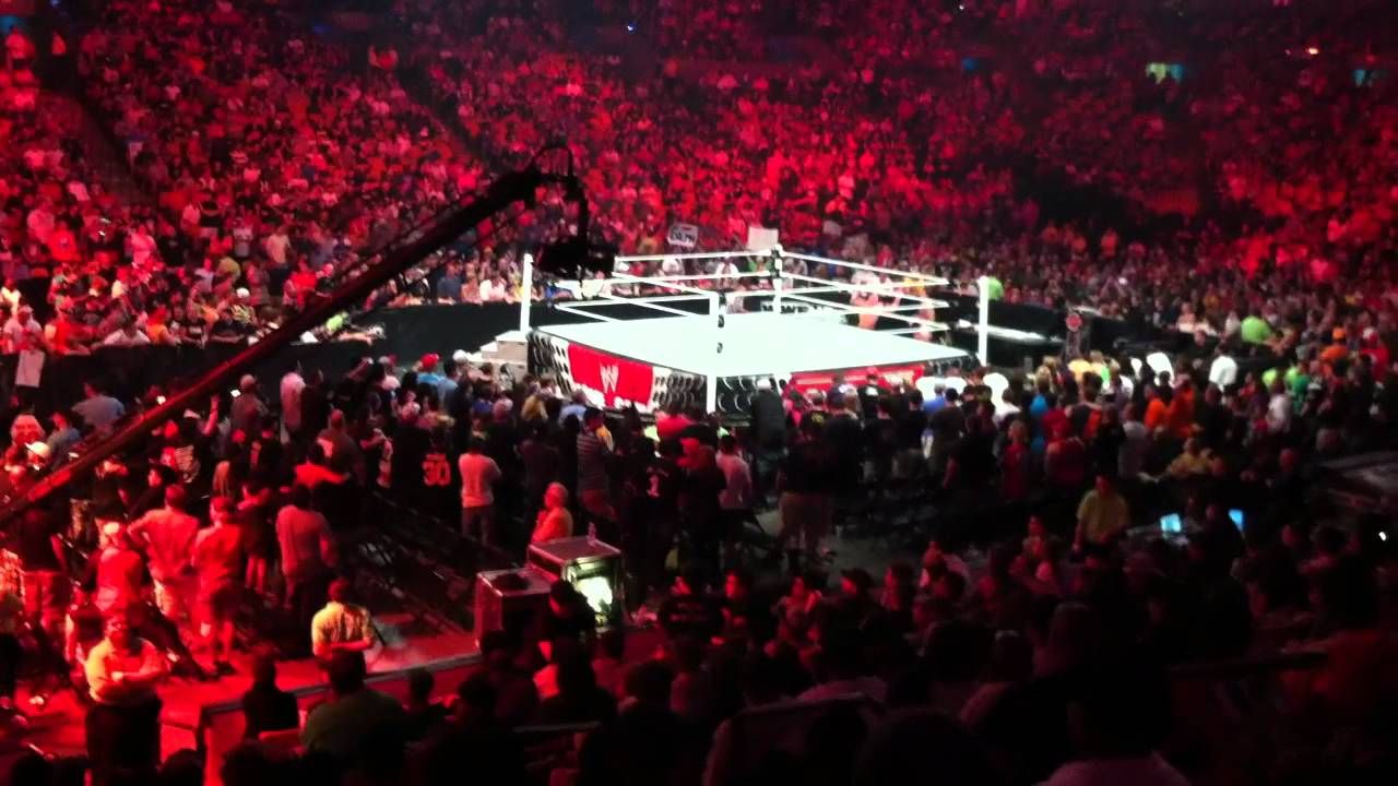 10 Crowds That Make Any Wrestling Event Better