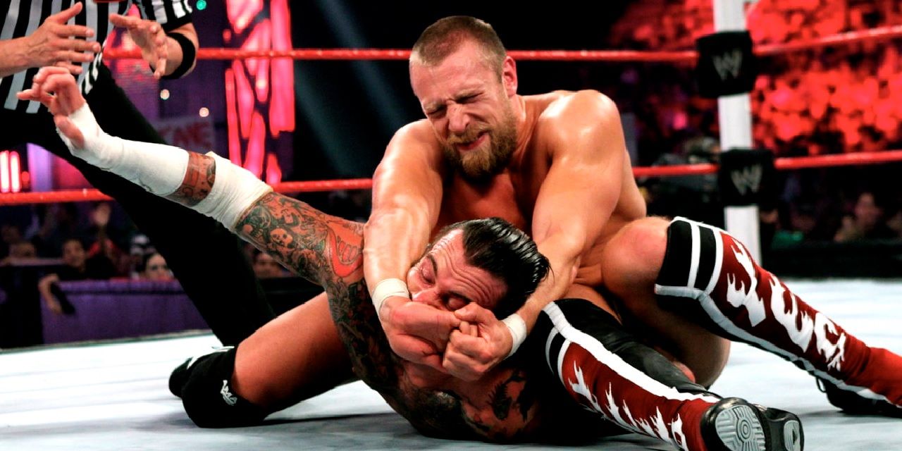 5 Reasons The Running Knee Is Daniel Bryan's Best Finisher (& 5 Why It ...