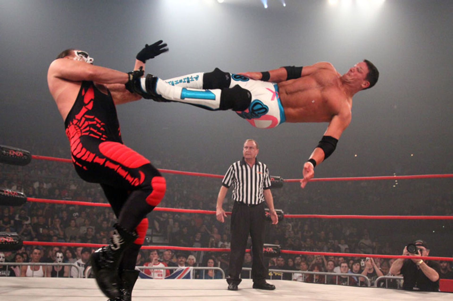 Surfer Sting VS Crow Sting: 5 Best Matches From Each, Ranked