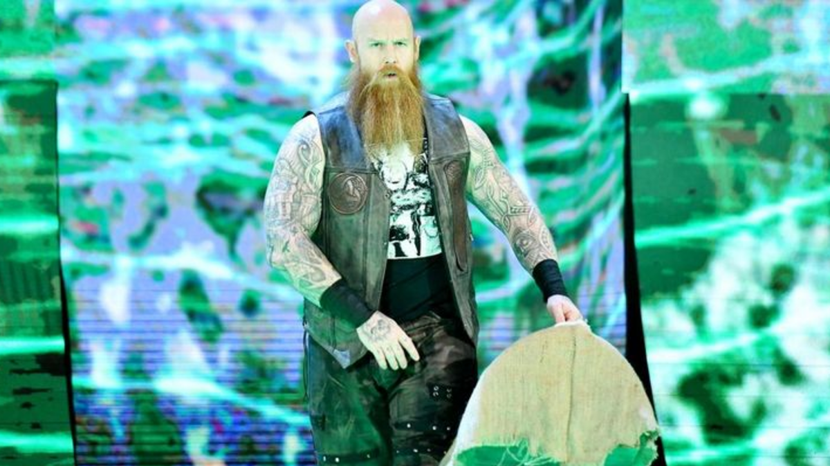 Erick Rowan Reveals WWE's Initial Plan For What Would Be Inside His Pet ...