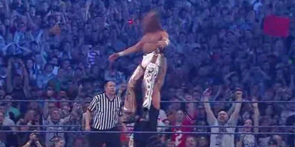 5 Reasons The Tombstone Is Undertaker's Best Finisher (& 5 Why It's The ...