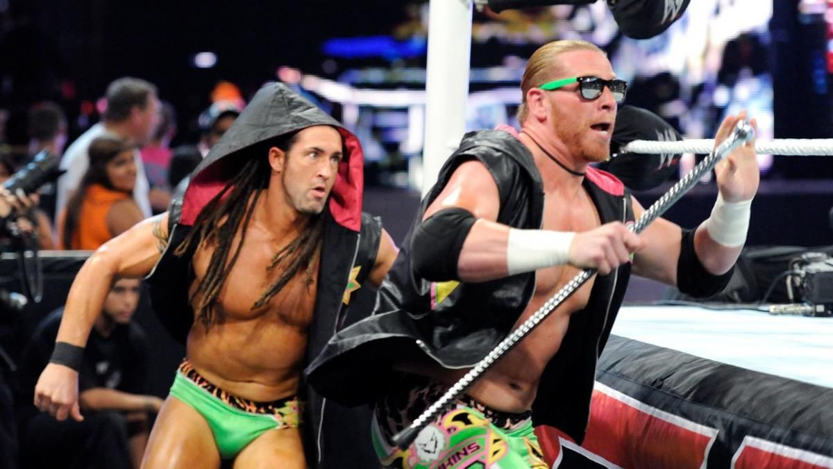 5 Tag Teams That Succeeded In WWE (& 5 That Flopped)