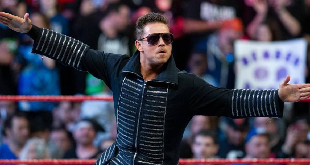 5 Current WWE Stars That Can Become Great Commentators (& 5 With No Chance)