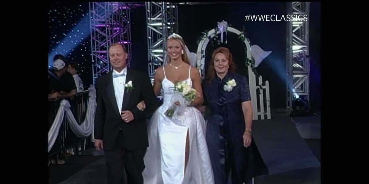 5 Best & 5 Worst Weddings In Wrestling History
