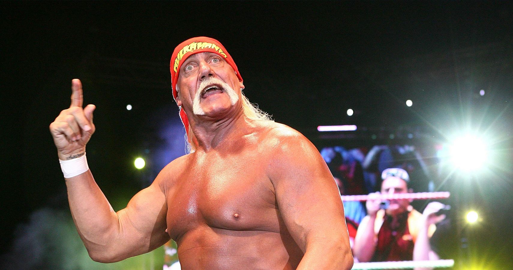 5 TNA Wrestlers Hulk Hogan Loved (& 5 He Had Backstage Heat With) 5 TNA Wrestlers Hulk Hogan Loved (& 5 He Had Backstage Heat With)