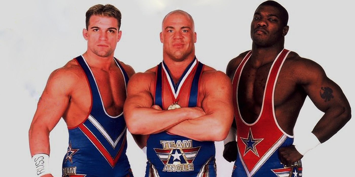 WWE: 5 Factions We'd Like To See Return (& 5 We Don't)