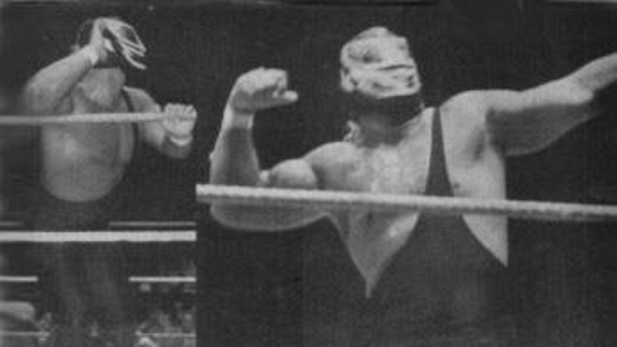 The Best & Worst Looks Of Hulk Hogan's Career