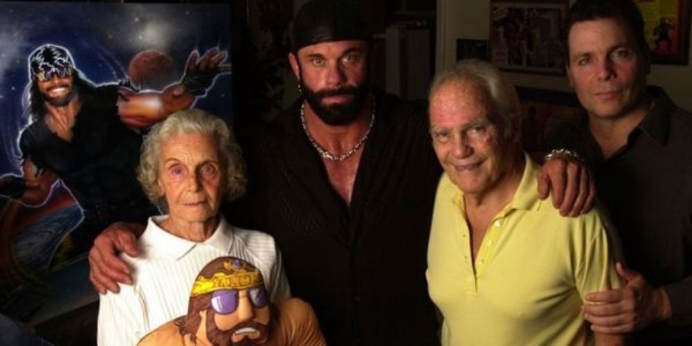 10 Backstage Stories About Randy Savage We Can't Believe