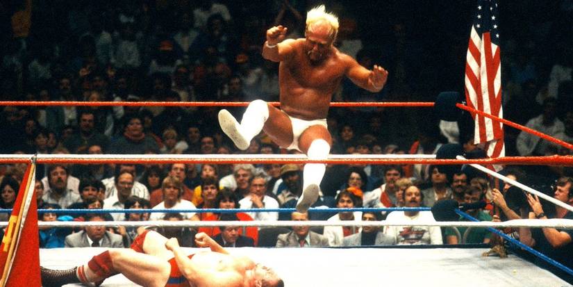 Hulk Hogan: 10 Admittedly Corny Things That Only He Can Pull Off