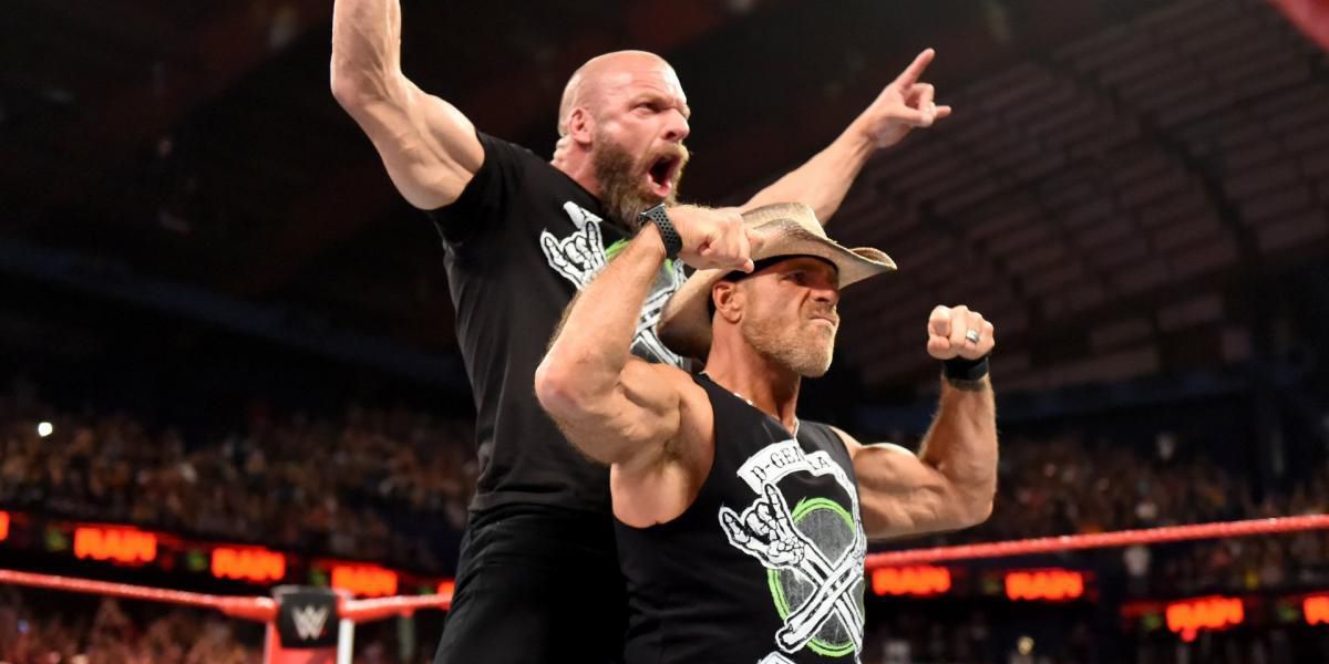 5 Ways The nWo Was The Top Stable Of The '90s (& 5 Ways It Was DX)