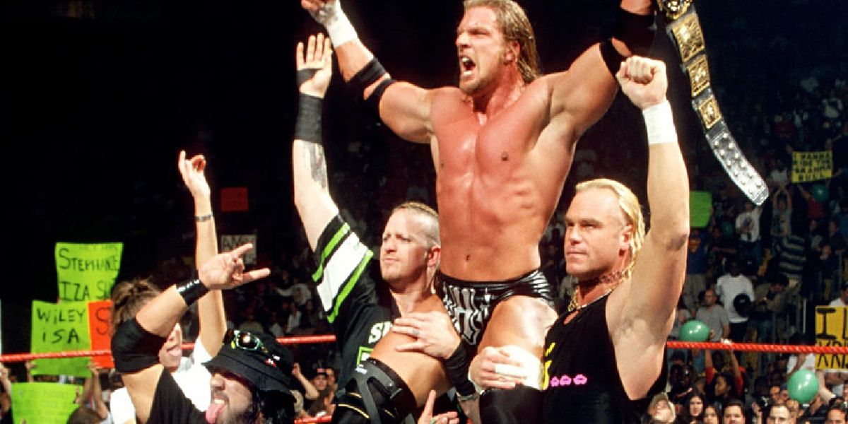 5 Ways The nWo Was The Top Stable Of The '90s (& 5 Ways It Was DX)