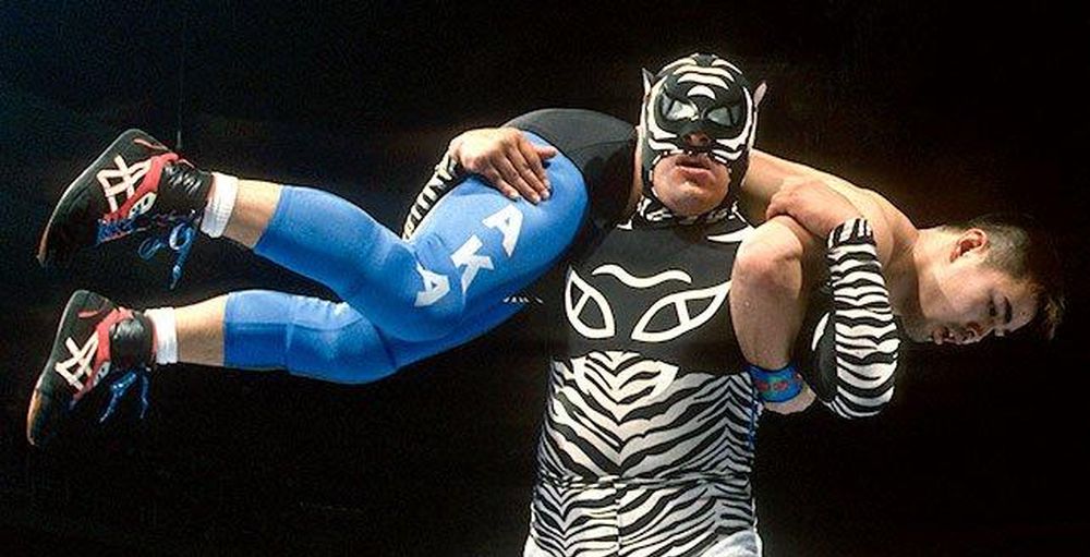 The 5 Coolest Luchador Masks in WWE History (&The 5 Worst)