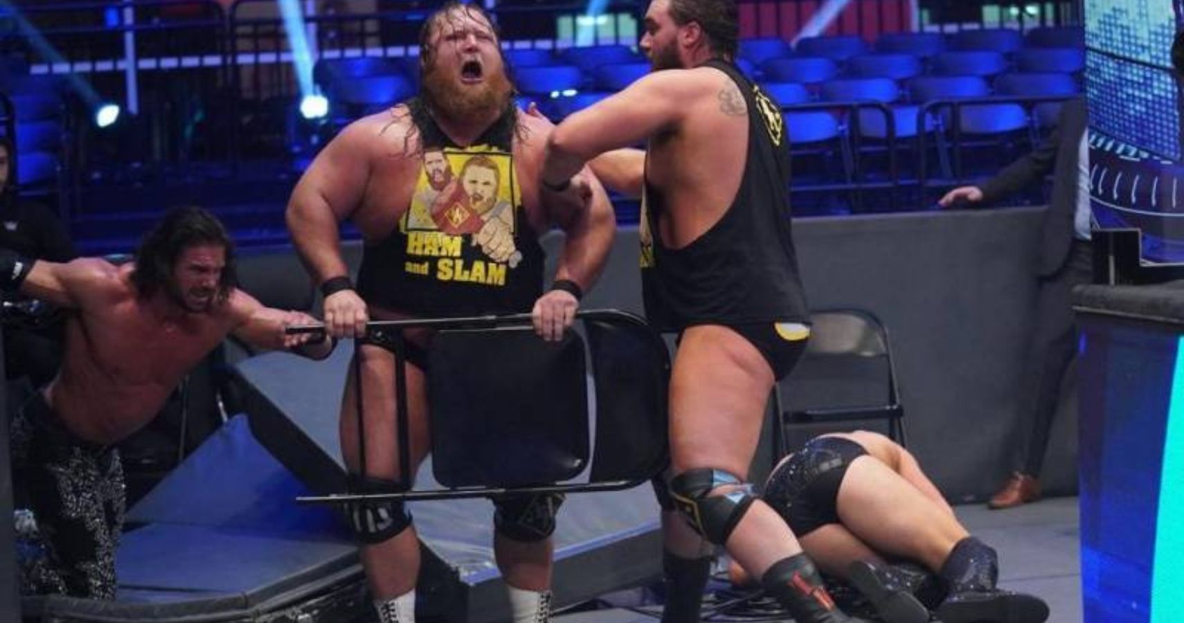 Otis Doesn't Want To Cash In On Universal or WWE Championship If He ... Otis Doesn't Want To Cash In On Universal or WWE Championship If He ...