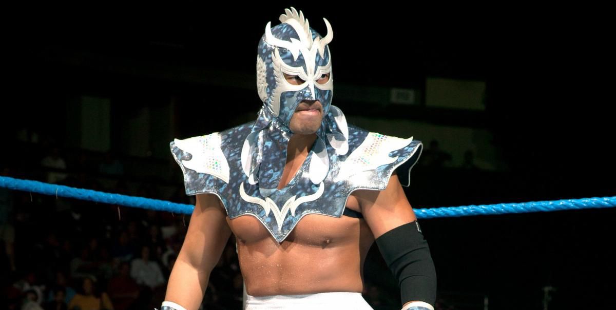 The 5 Coolest Luchador Masks in WWE History (&The 5 Worst)