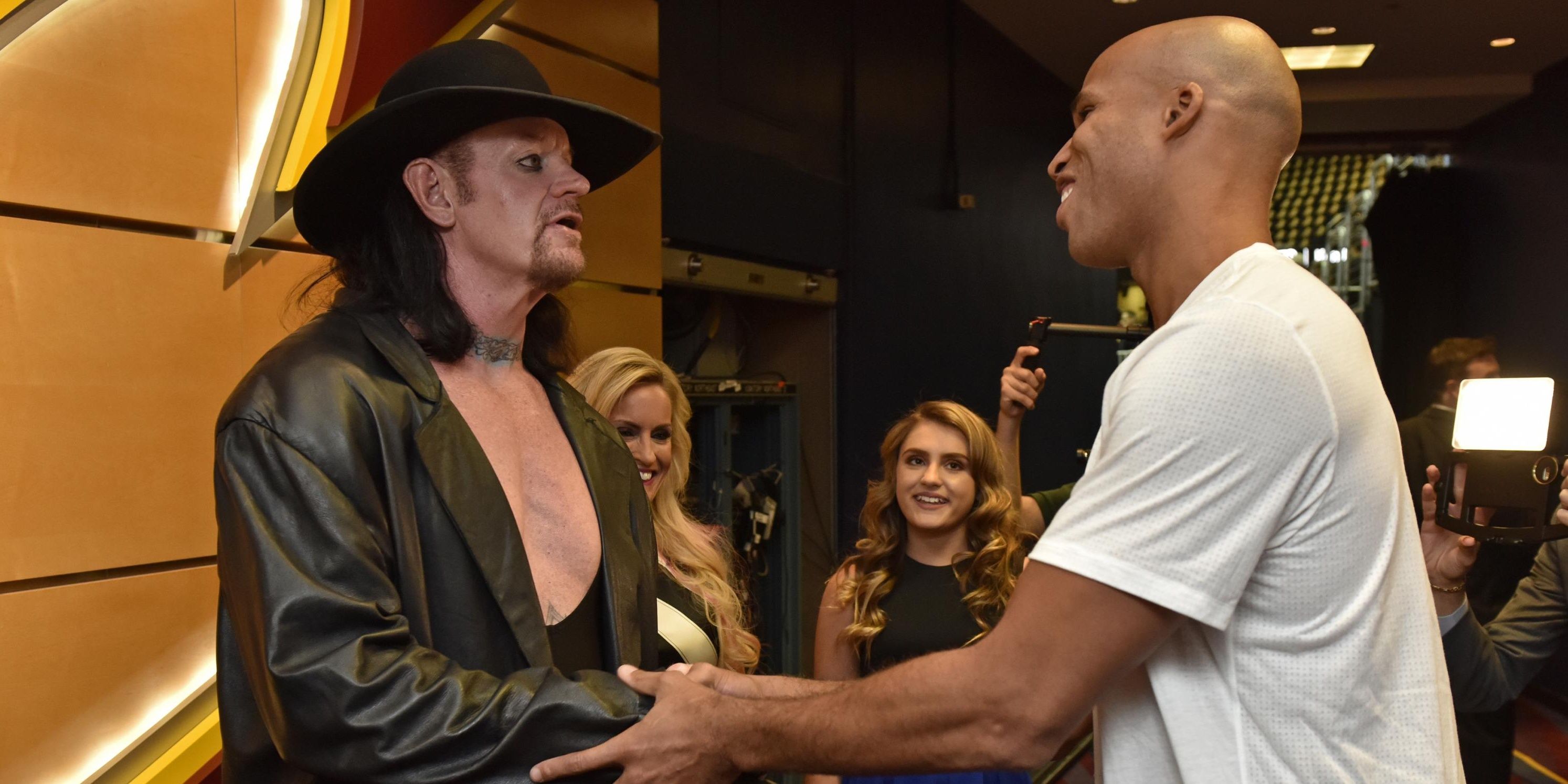 5 Things Undertaker Is Better At Than Kane (& 5 The Big Red Machine Is ...