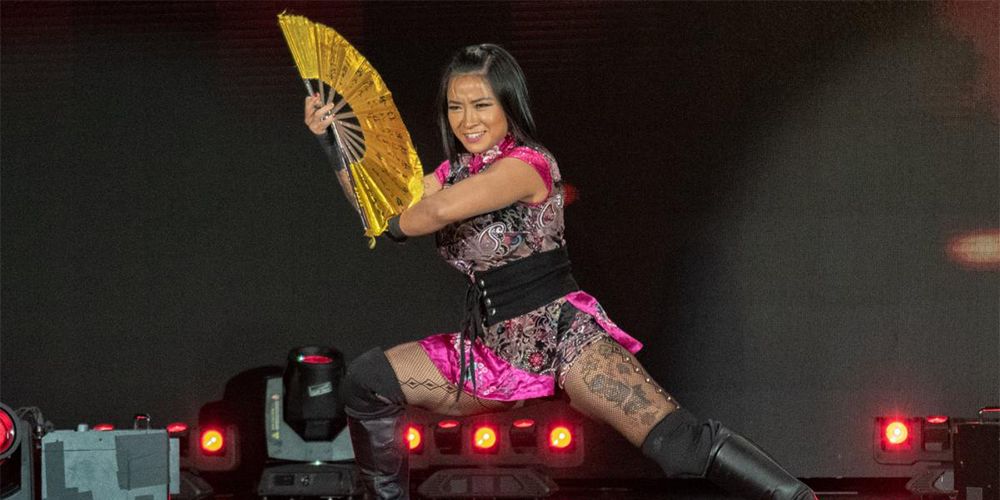 10 Current WWE Female Wrestlers Who Have Never Been Women's Champion ...