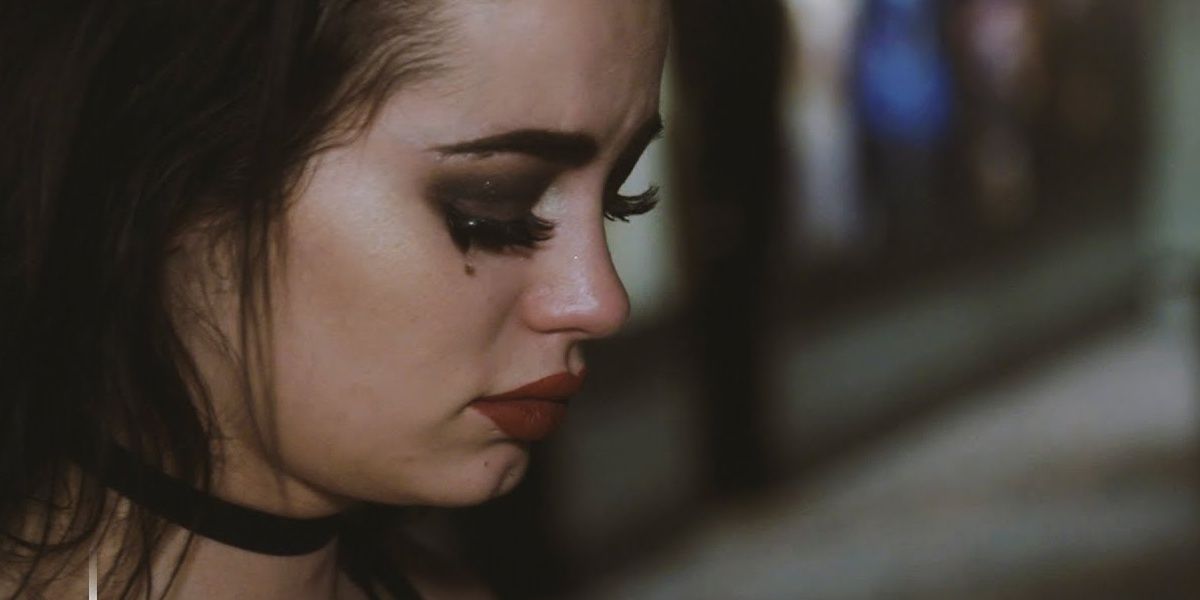 Total Divas: 5 Moments That Had To Be Scripted (& 5 That Were Real)