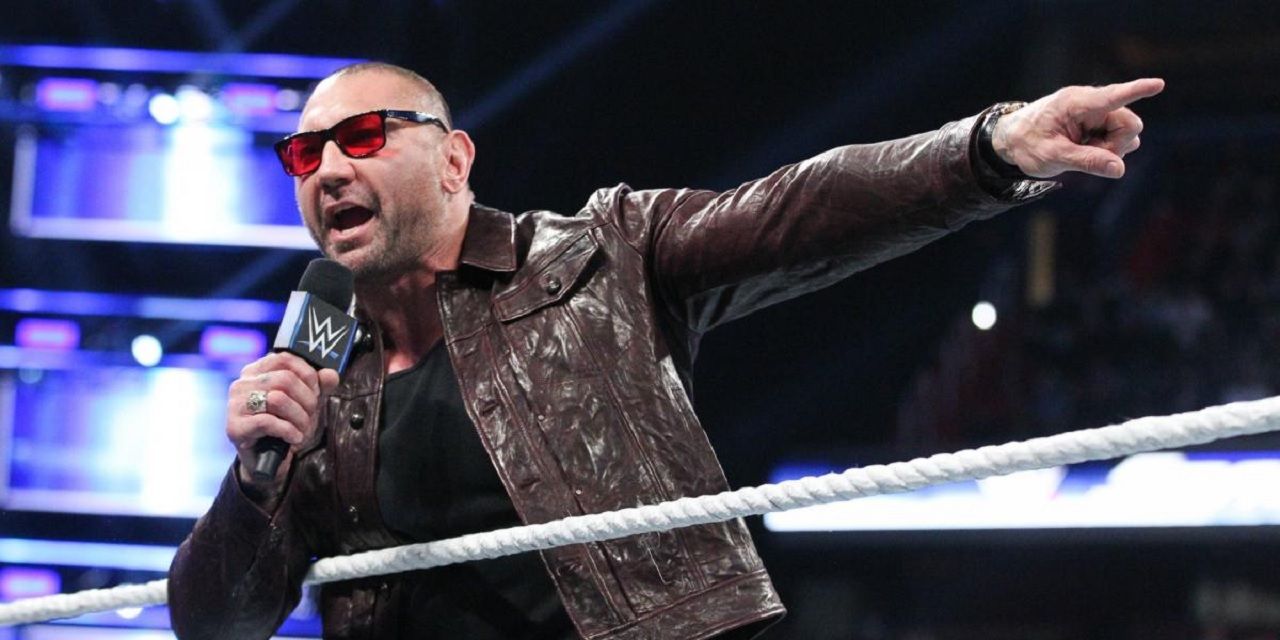 10 Iconic WWE Legends (& Who They Were Trained By)