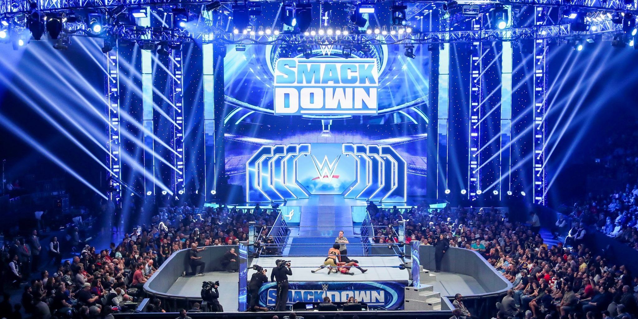 5 Ways The Raw Women's Title Is The Most Prestigious (& 5 Ways It's The ...