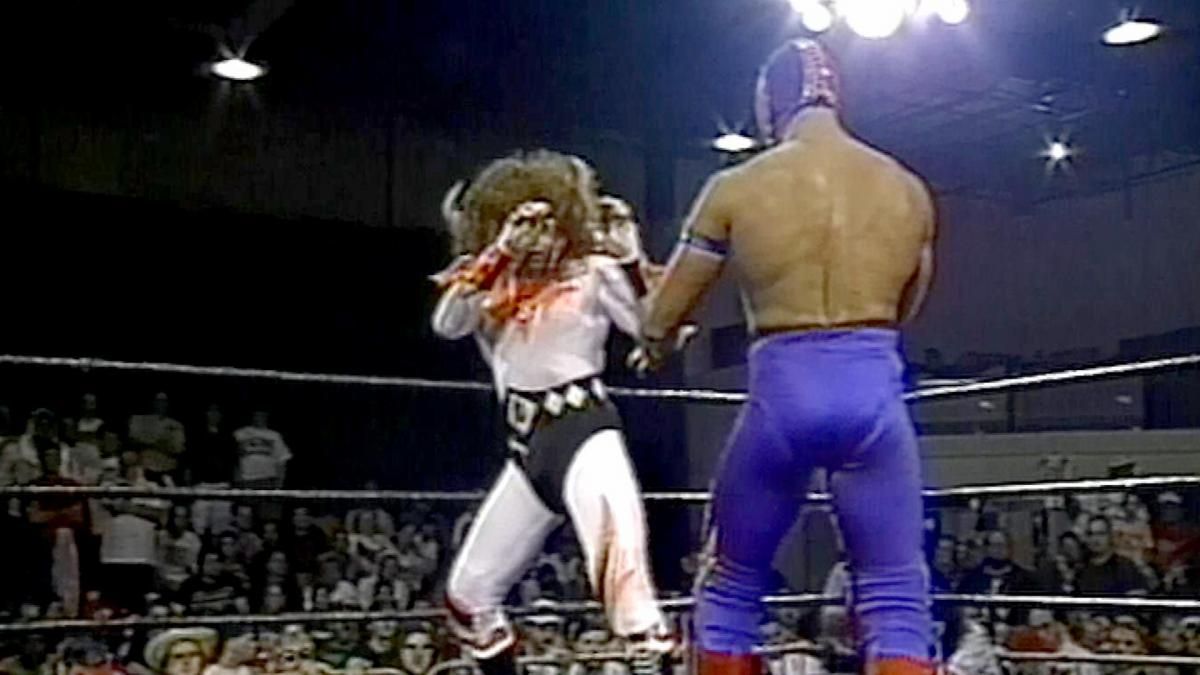 5 Ways ECW Was The Best Company Of The '90s (& 5 Ways It Was WCW)