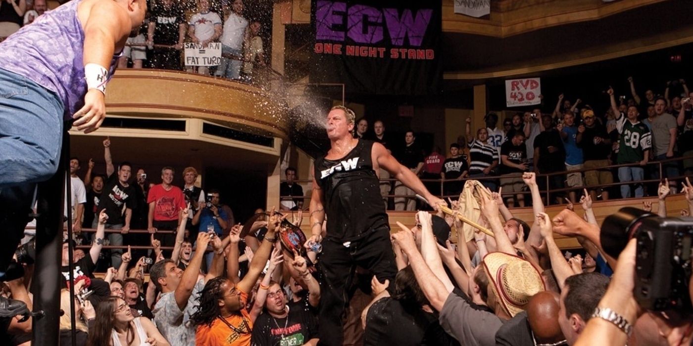 10 WWE Events With The Most Rabid Crowds, Ranked