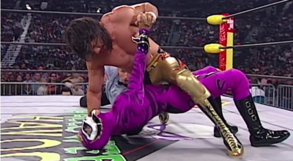 5 Ways Rey Mysterio Was At His Best In WCW (& 5 Ways He Is Better In WWE)