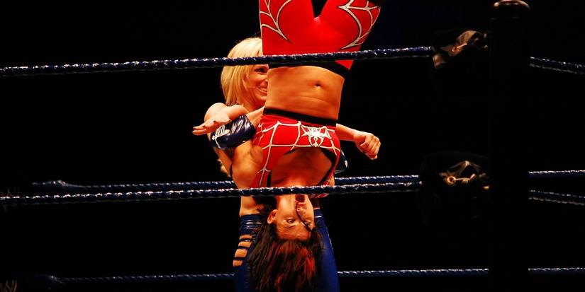 10 Backstage Stories About Michelle McCool We Can't Believe