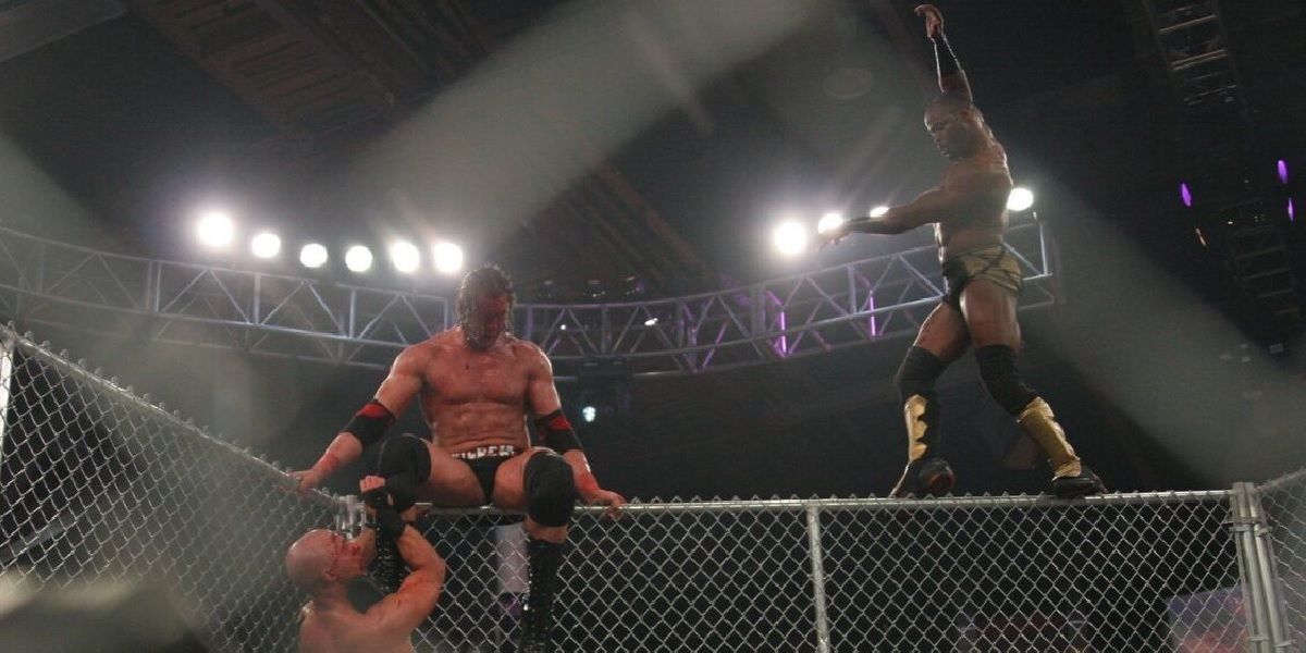 10 Things Wrestling Fans Didn't Know About Steel Cage Matches