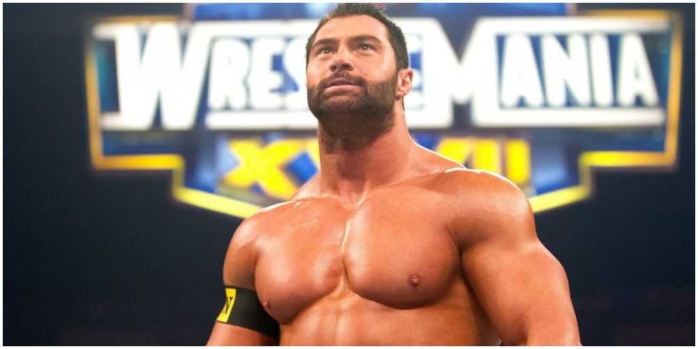 10 Wrestlers Who Are Only Famous Because Of A Faction