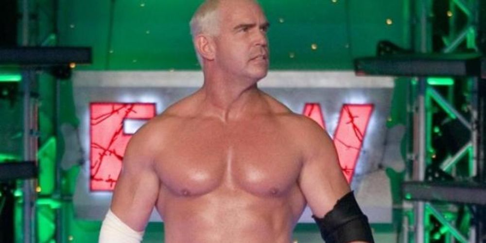10 WWE Wrestlers Whose Careers Lasted Longer Than You Think