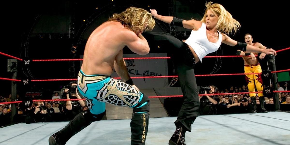 Trish Stratus' 5 Best Matches As A Heel (& Her 5 Best As A Face)