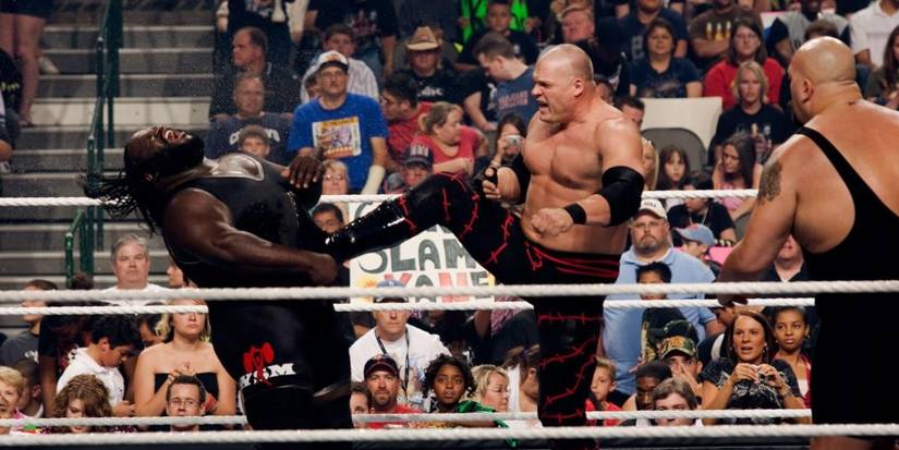 Every Year Of Kane's WWE Career In The 2000s, Ranked Worst To Best