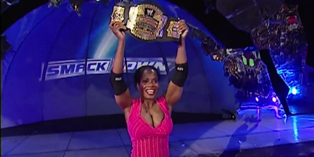 The 10 Oldest Cruiserweight Champions In WWE & WCW History