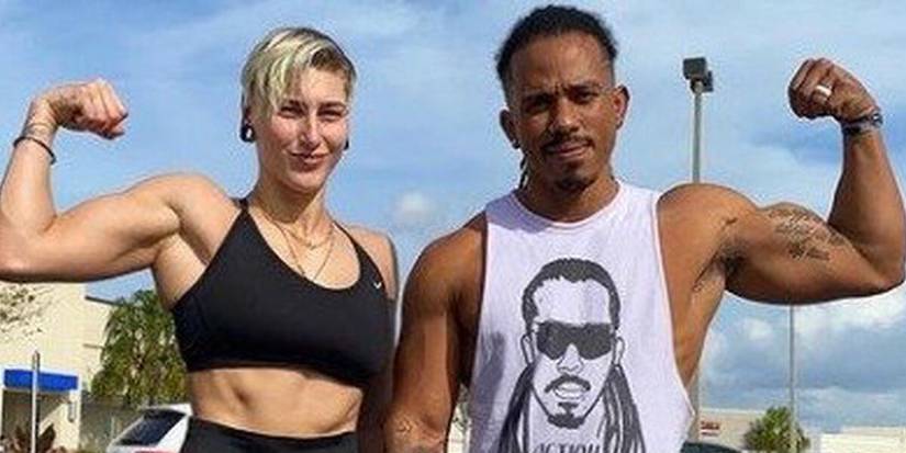 Current WWE Relationships Flying Under The Radar