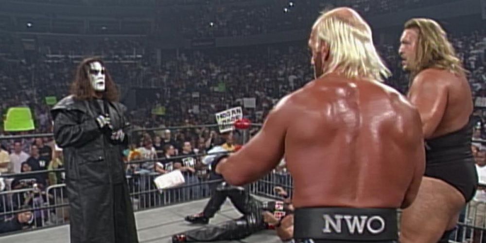 10 Storyline Twists Everyone Saw Coming In WCW