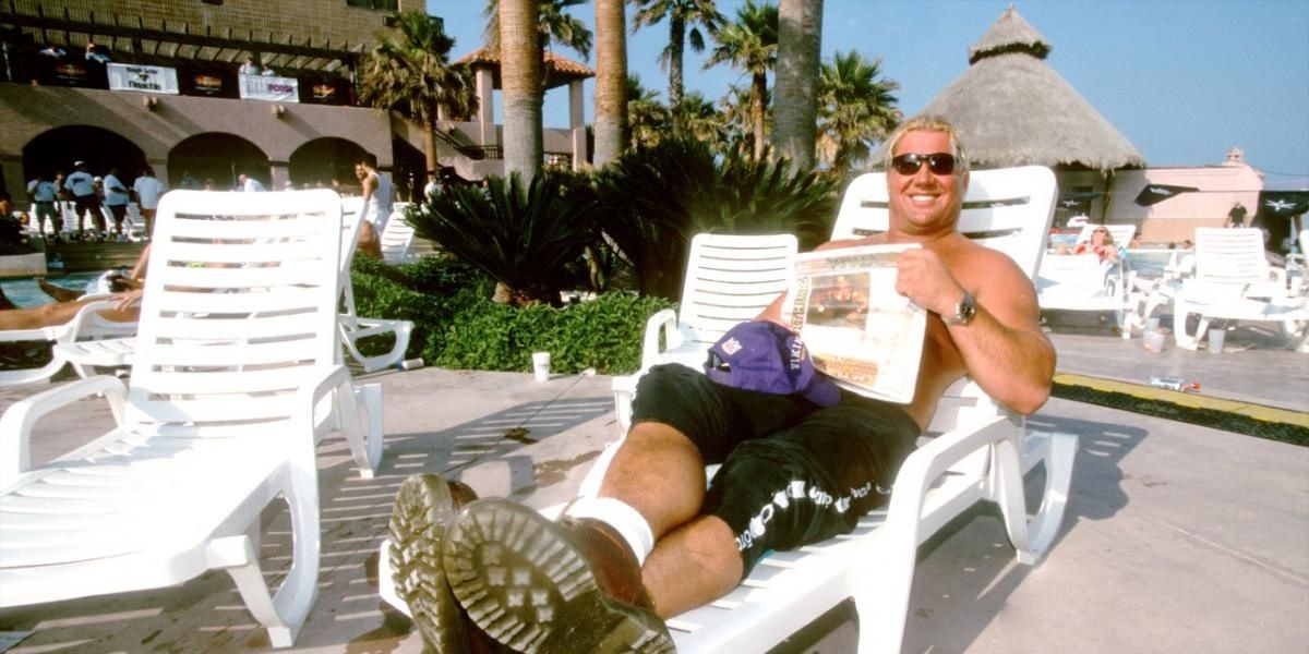 10 Rare Behind The Scenes WCW Photos Every Wrestling Fan Needs To See