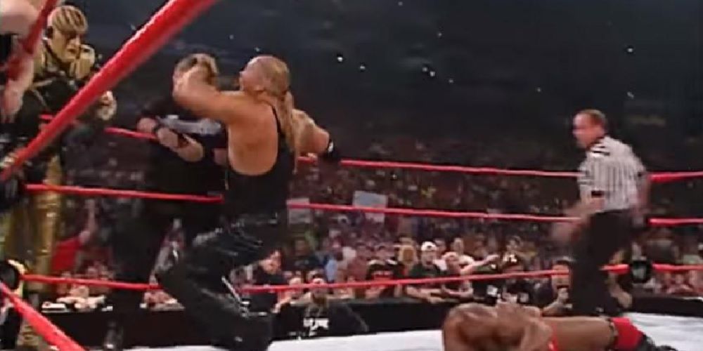 Kevin Nash's Quad Knee Injury On WWE Raw, Explained
