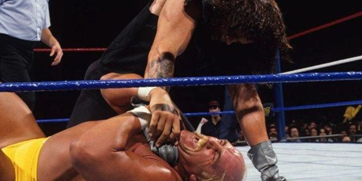 10 Times Wrestling Fans Turned On Babyfaces In The Middle Of A Match